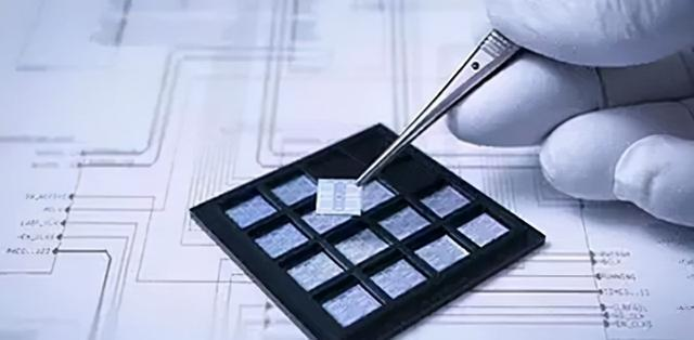Micron's new DRAM chip comes out! By bypassing EUV lithography machine ...